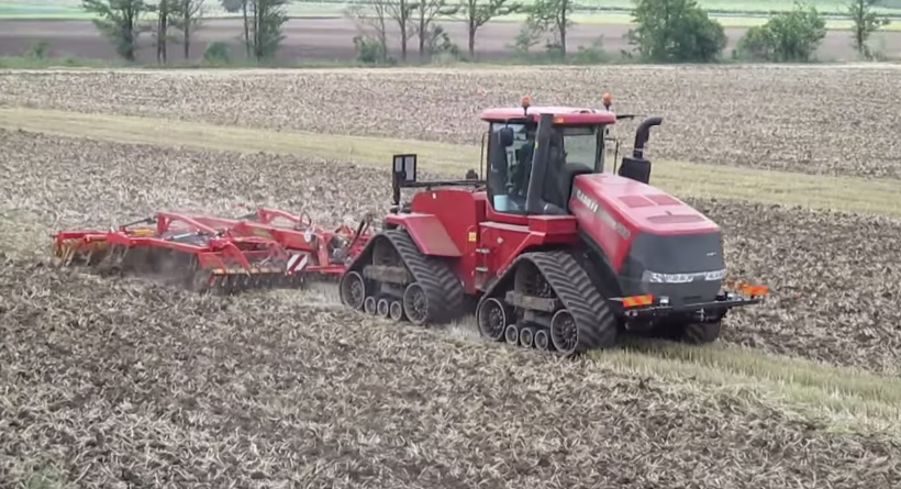 Case IH Steiger Quadtrac 500 in action