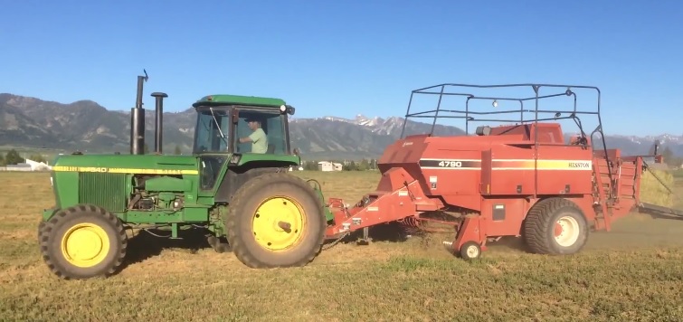 Harvesting the Alfalfa 1st Crop 2014