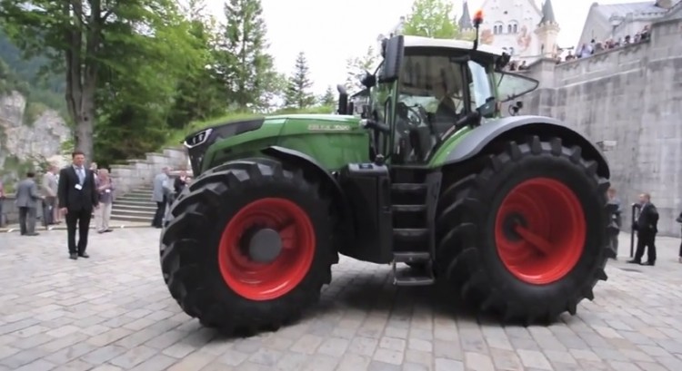 Fendt 1050 Vario The currently most powerful standard tractor on the ...
