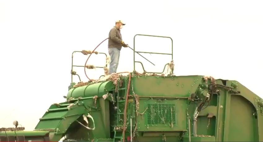John Deere CS690 Cleaning in Harvest Configuration