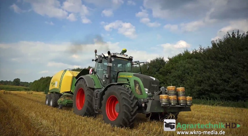 FENDT 936 + 930 Traktoren & KRONE Baling Straw.