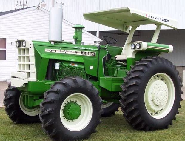 Oliver 2255 - A Tribute to an Amazing Tractor!