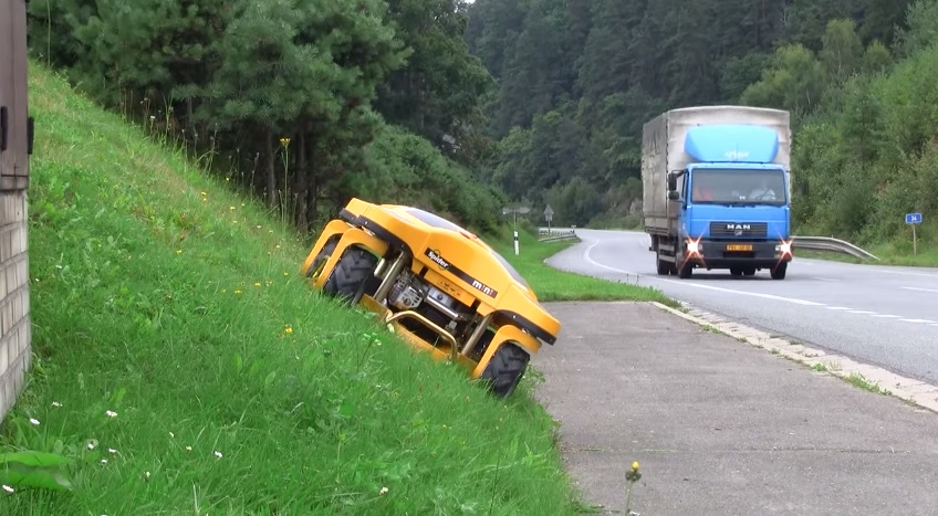 Spider MINI Remote Controlled bank mower