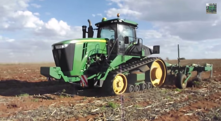 John Deere 9560RT tractor deep ripping (Kerneels Lombard)