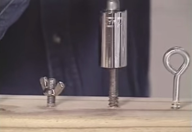 Gator-Grip Universal Socket by Endeavor