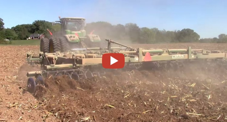 560 hp John Deere 9560R Tractors on Triple Tires (bigtractorpower)