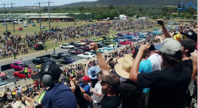 Best burnout EVER! SUMMERNATS smashes its own GUINNESS WORLD RECORD ...