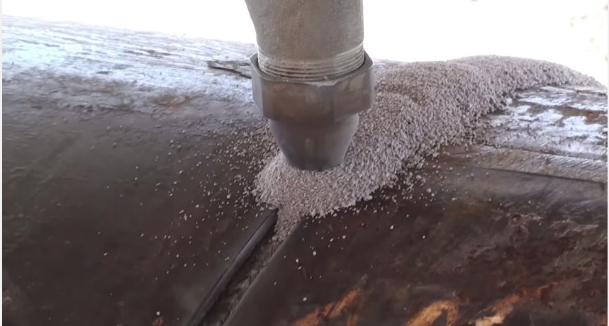 Completing a double joint pipe using the Sub Arc Welding (SAW) process.