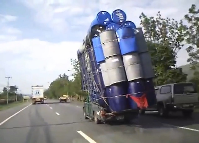 Top 10 Worst Overloaded Vans and Trucks