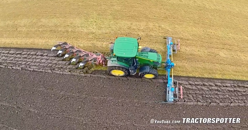 Ploughing & Power Harrowing in one pass with a John Deere 7280R / Lemken Zirkon / Kverneland
