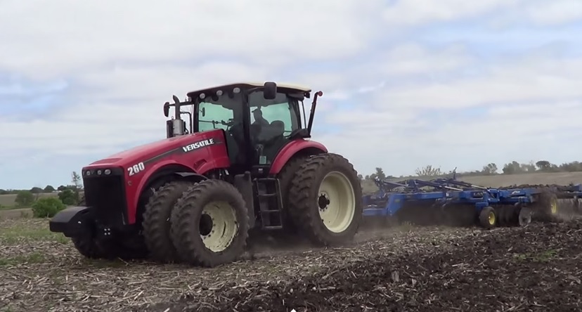 Versatile 260 Tractor pulling a Landoll VT Disk in Southern Iowa -Mike ...