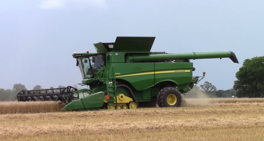 John Deere S680 Combine on John Deere 91.4-cm (36-in.) S-Series Combine ...