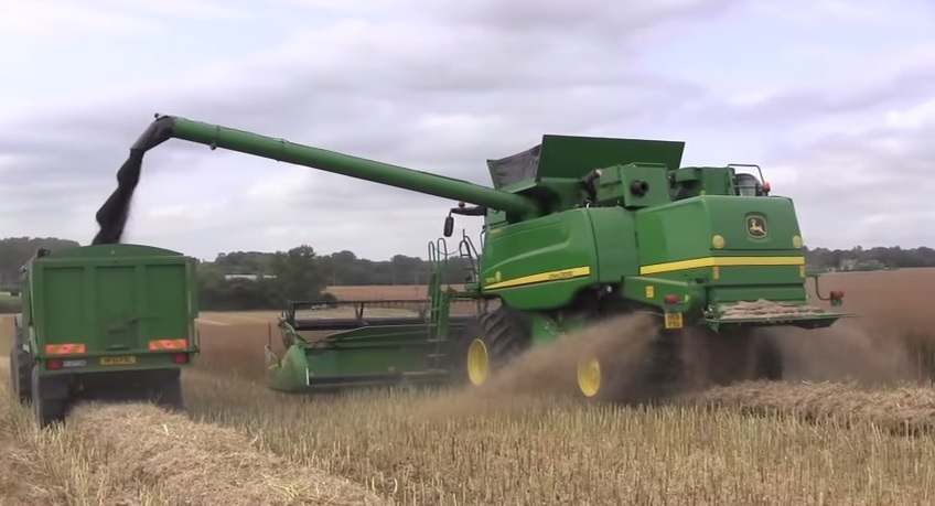 Farmers Weekly visit George Rees Farming in at Upham, Hants to see day ...