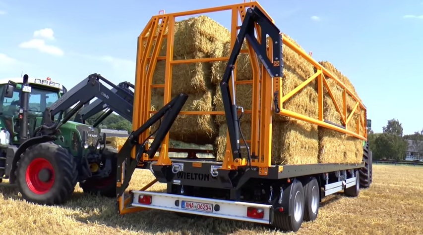 WIELTON Bale carts with load securing.