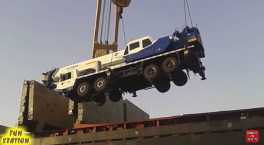 Ultimate CRANE FAILS Compilation || 8mins of CRANES FAIL Clips || FunStation