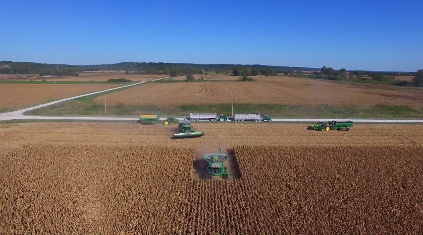 Sny Farms-2015. Shelling corn in western Pike County -Lorc Weir-