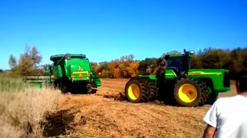 Amazing John Deere tractor stack in deep mud compilation, combine ...