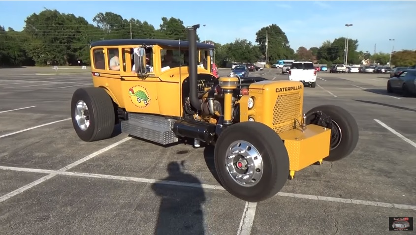 Caterpillar Hot Rod Cruisin' The Coast 2015