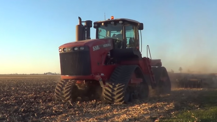 Fall Tillage 2015 with a Versatile 550 Delta Track and Case IH Disk ...
