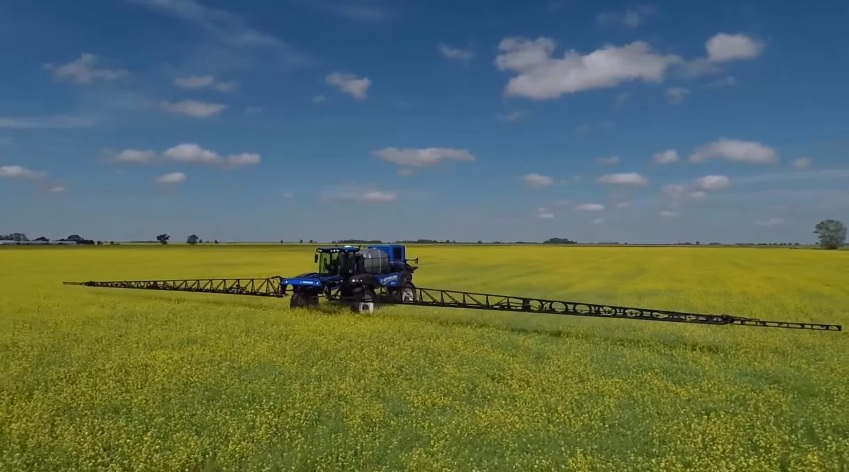 Guardian Front Boom Sprayers from New Holland: Never look back ...