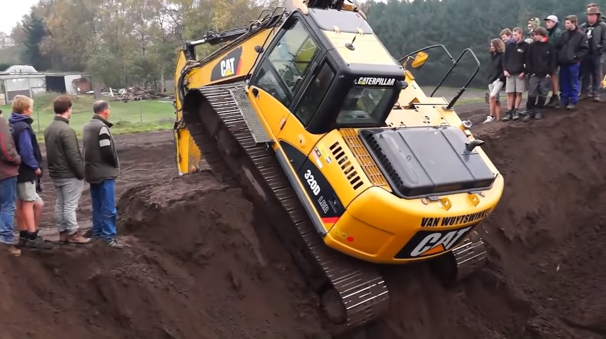 awesome excavator operator videos, amazing excavator rescue truck stuck ...