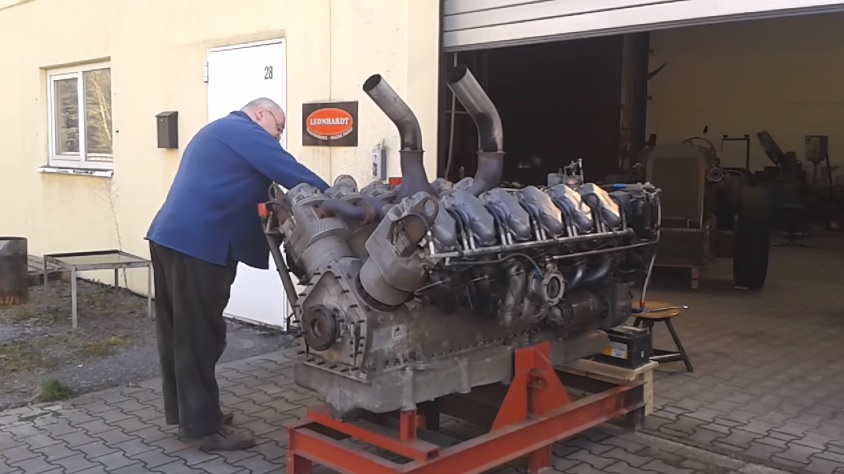 Starting a V12 tank engine