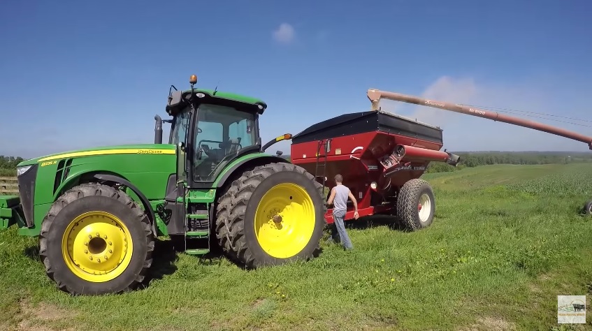 Grain Cart Test - Brent 672 - Grain Bin Cleaning -- How Farms Work