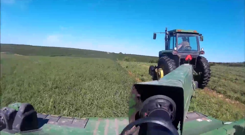 Mowing 2nd Cut Hay! - John Deere 4440 & 835 MoCo -- iowadairyboys