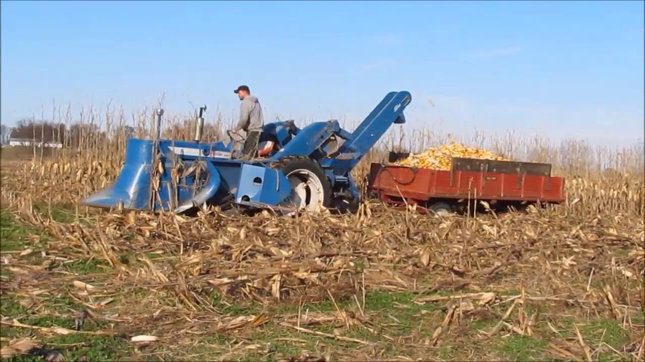 Ford 4000 with Ford 602 two row corn picker -- ford9000puller