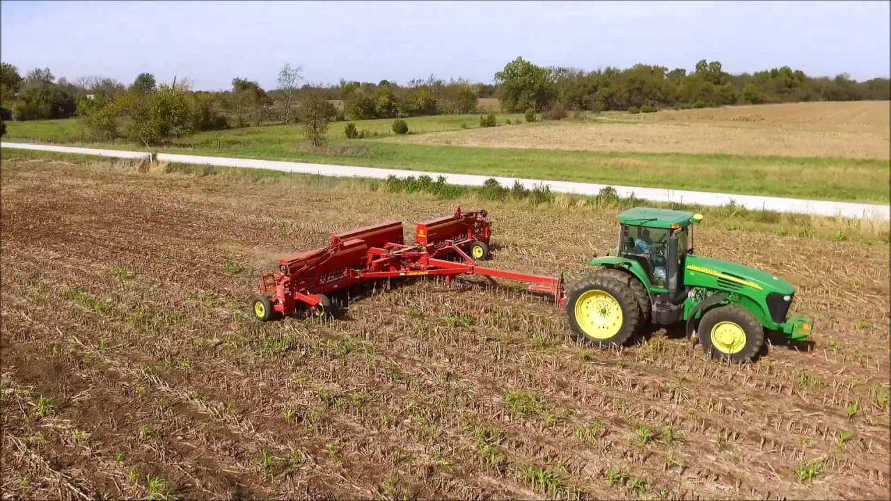 Rush Farms Sowing Wheat 2016 - 7820 John Deere FWA Tractor - Farm Story ...