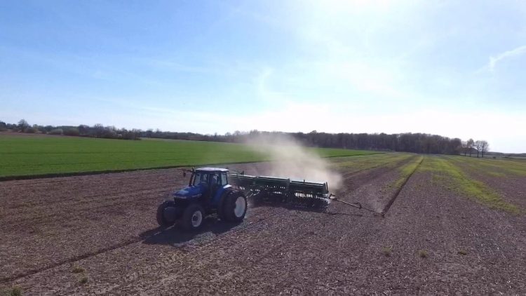 Planting Alfalfa Hay - Spring 2017 Benschoter Hay
