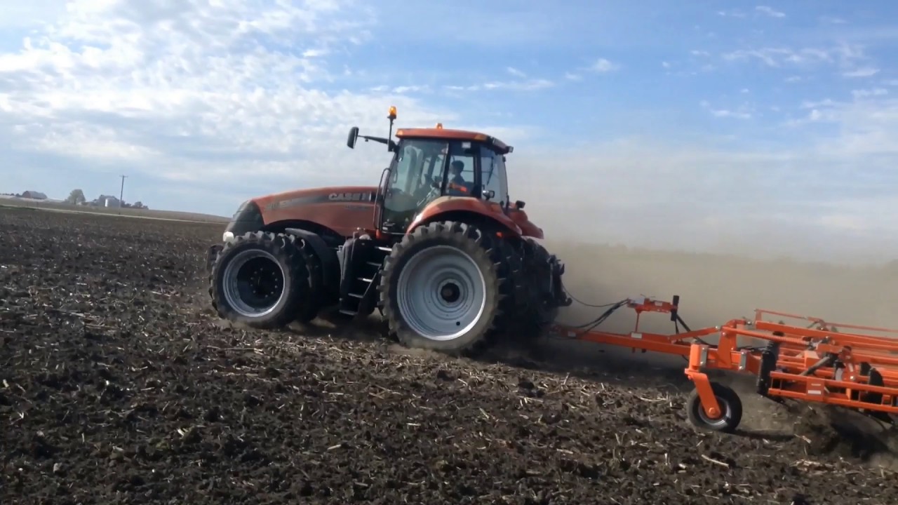 Spring Tillage - 2017 Case IH Magnum 290 pulling a Case IH 530b ripper ...