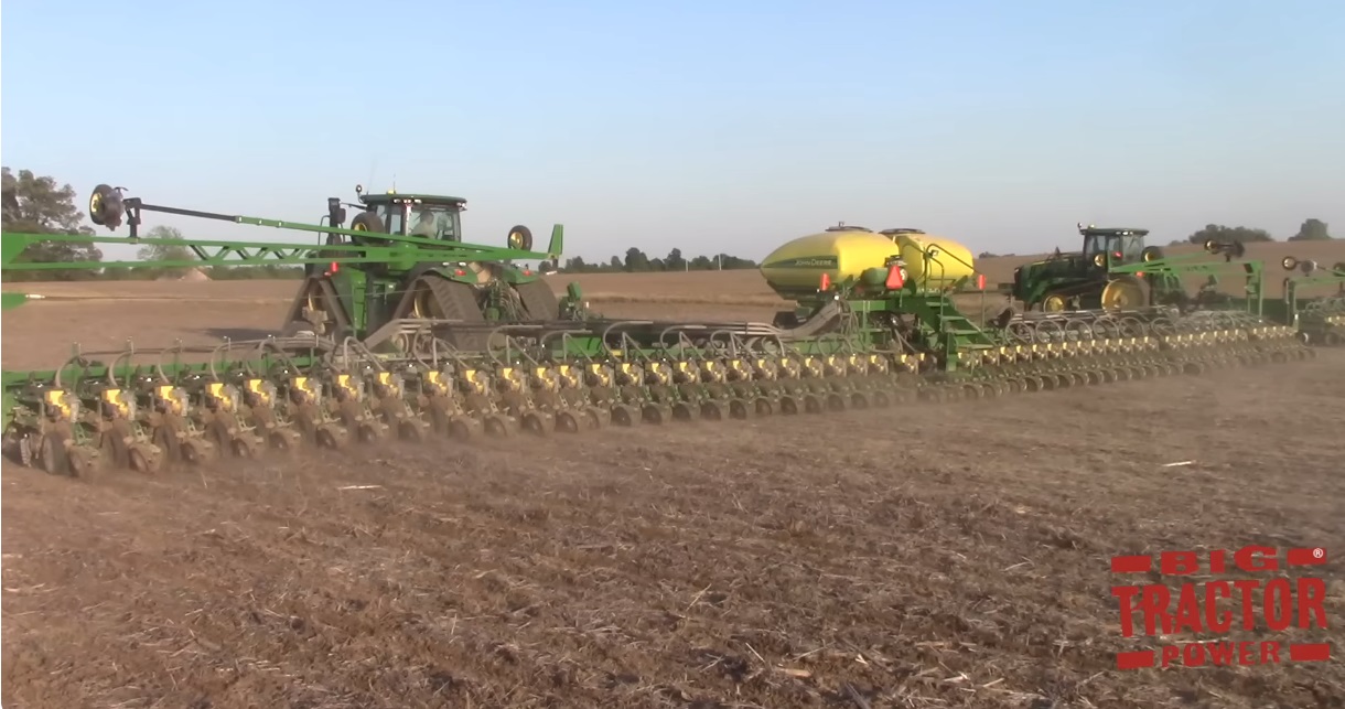 90 Rows of Corn Planted In One Pass -- bigtractorpower