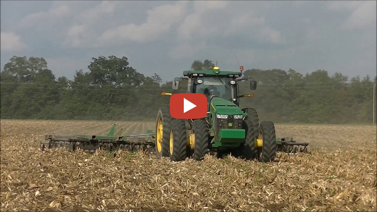 JOHN DEERE 8370R DISKING CORN STALKS. SCOTT FARMS 2017 SUMMER TILLAGE -- Terry Presnal