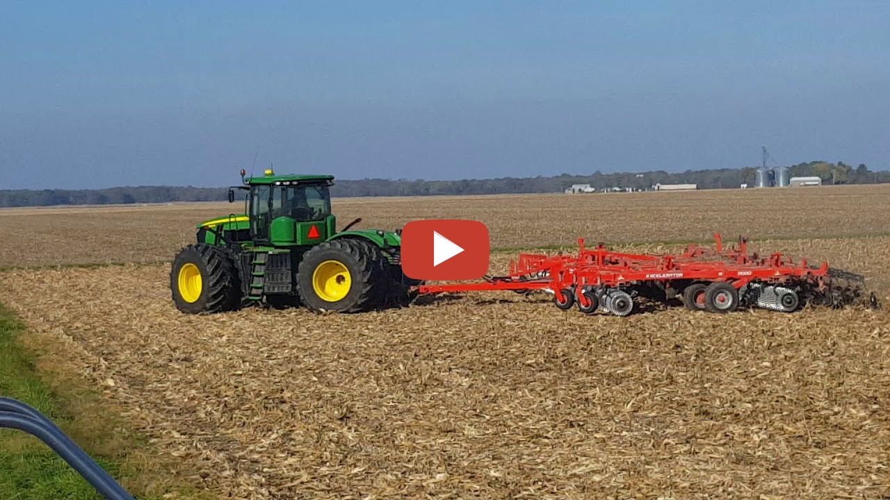Fall Tillage 2017 John Deere 9560R pulling a 50 ft Excelerator for ...