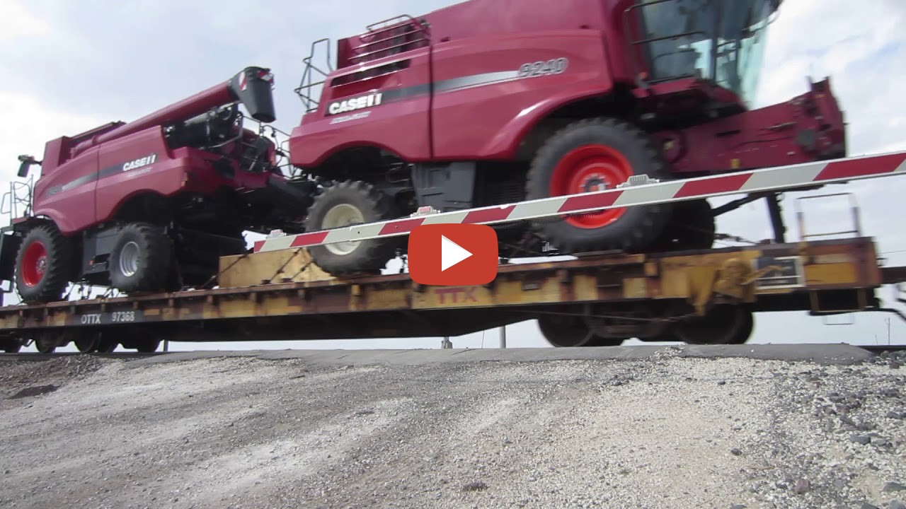 UP close to a EB UP Case IH train near Grand Junction, IA -- Jesse Trains