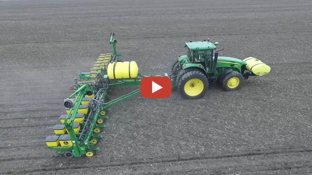 John Deere 7930 Planting Corn with a John Deere Planter -- Puma Plow