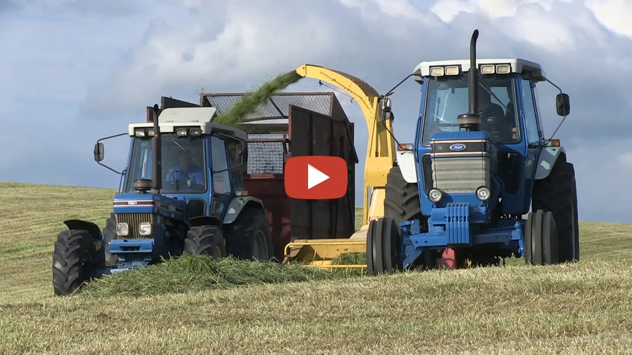 Silage / Ensilage FORD 7710 & NEW HOLLAND 525 CHOPPER