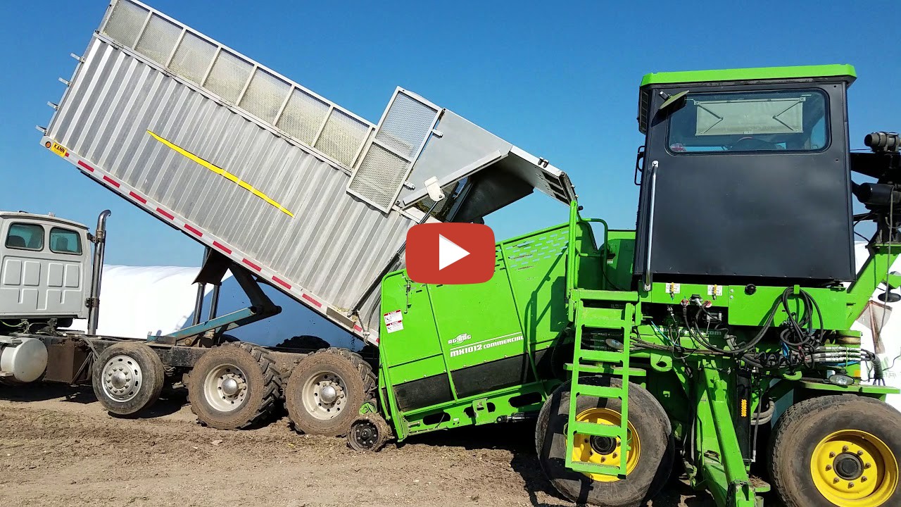 Bahl Farms Self-Propelled Bagger in action - We where at a Dairy near ...