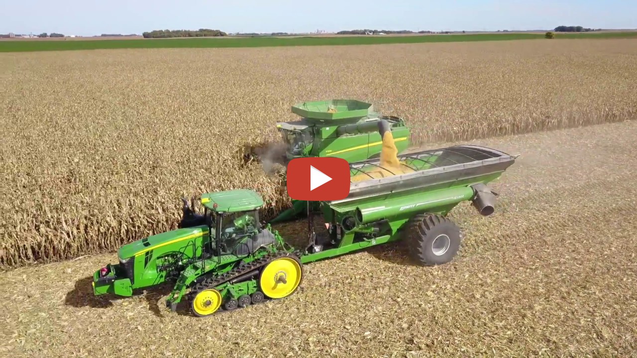 Yost Farm Fall Harvest 2018 with John Deere equipment.... Aaron Zenner