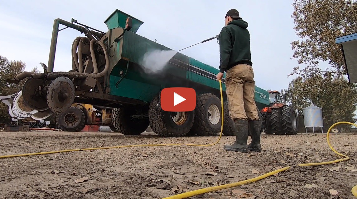 Dirty Jobs on Dairy Farm -- Cleaning up the liquid manure equipment and ...