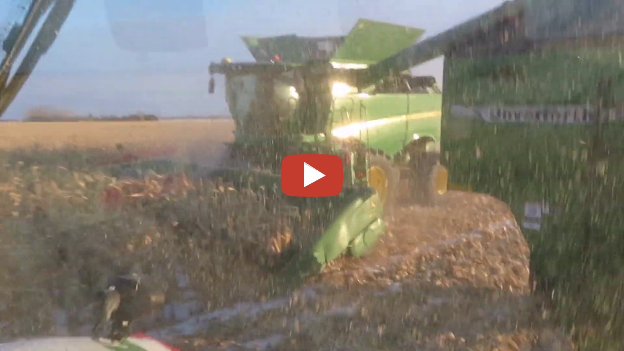 January 7 2020 - First Corn Harvest of 2020 with John Deere equipment ...