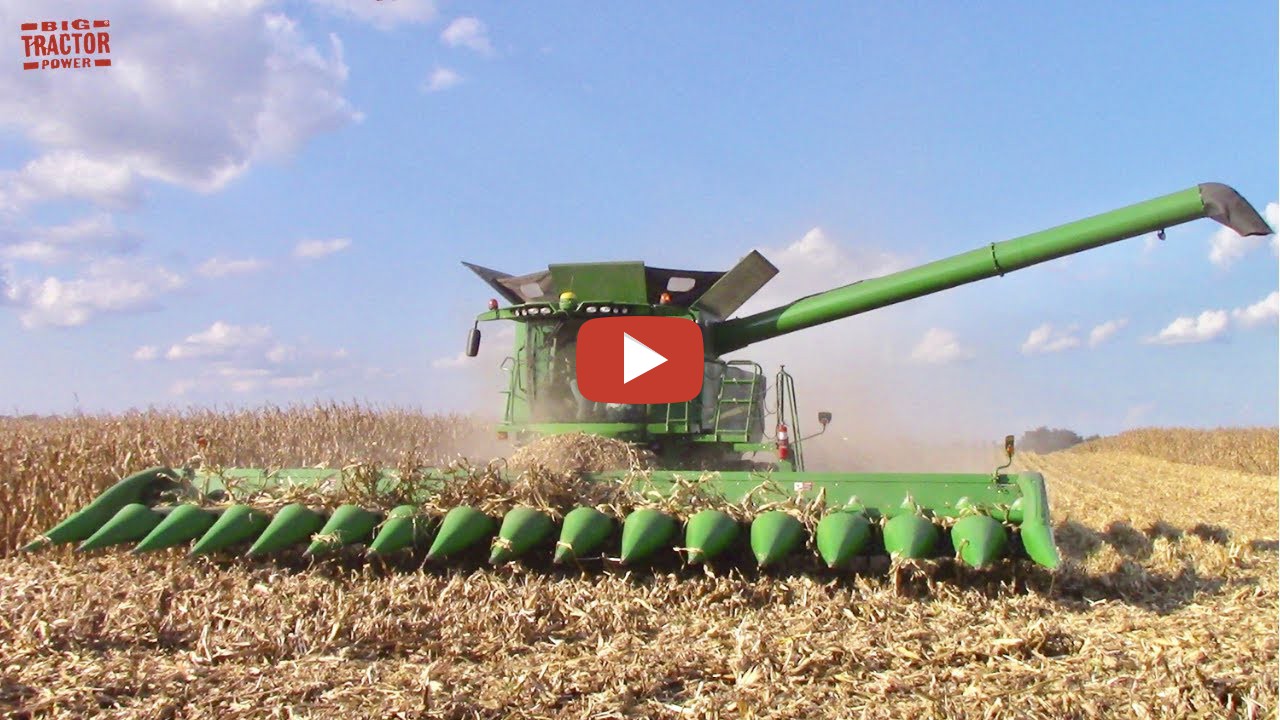 bigtractorpower -- JOHN DEERE 16 Row 616C Corn Head -- A 40ft wide JOHN DEERE 16 Row 616C Corn ...