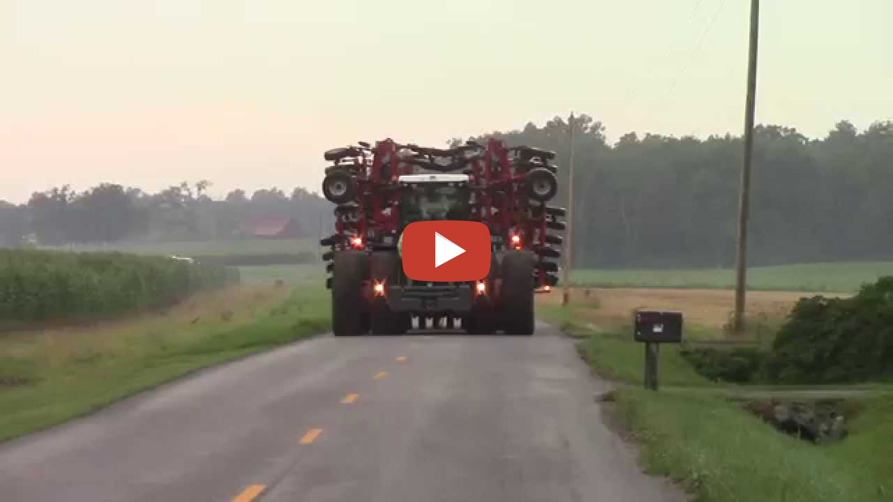 The new CLAAS XERION 5000 Tractor is a 517 hp ridged frame tractor with ...