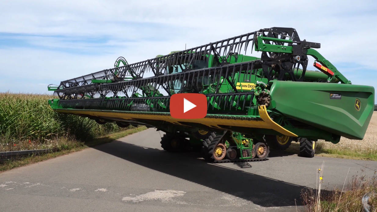 John Deere X9 - 1450 - Largest Combine Harvester at work in Germany ...