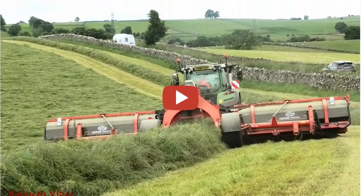 Silaging with Fendt and Kuhn MergeMaxx 950 – Thickest Crop of Grass ...