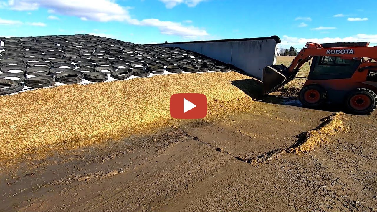 Time to Open a New Silage Bunker and two new Lely Discovery manure ...
