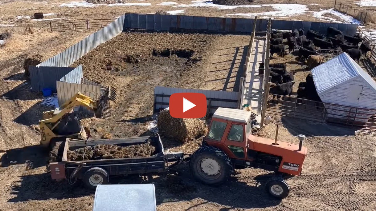Iowa Country Girl -- Working Our Allis Chalmers Tractors - Spreading ...