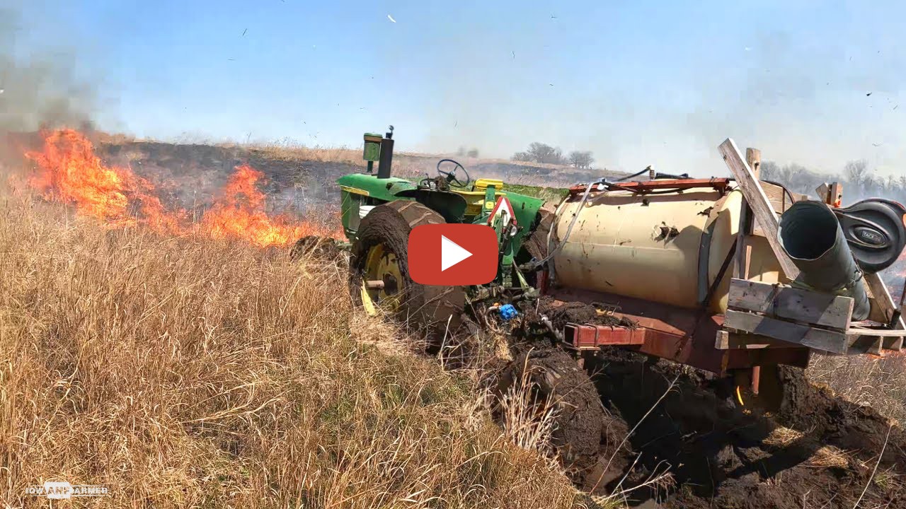 iowANFarmer -- John Deere tractor gets stuck in a burning field! A mid ...