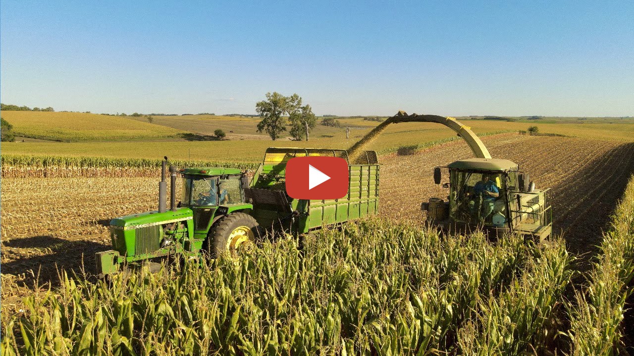 Welcome back to South Dakota! 2022. Today, the Aharts are getting started on their silage ...